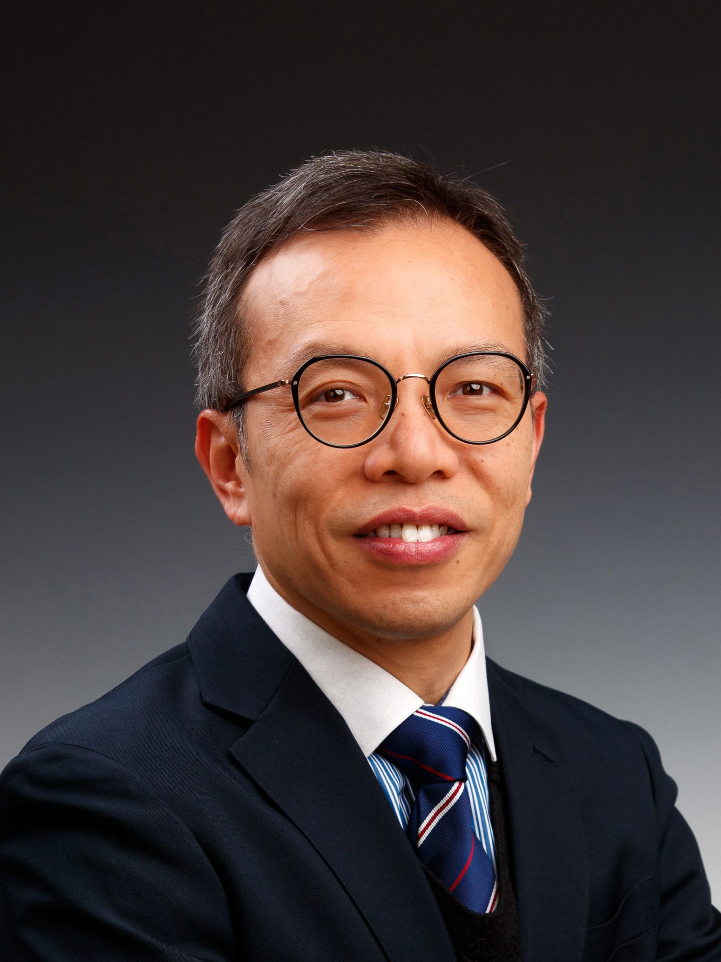 Mr William FAN - School of Business - The Hang Seng University of Hong Kong