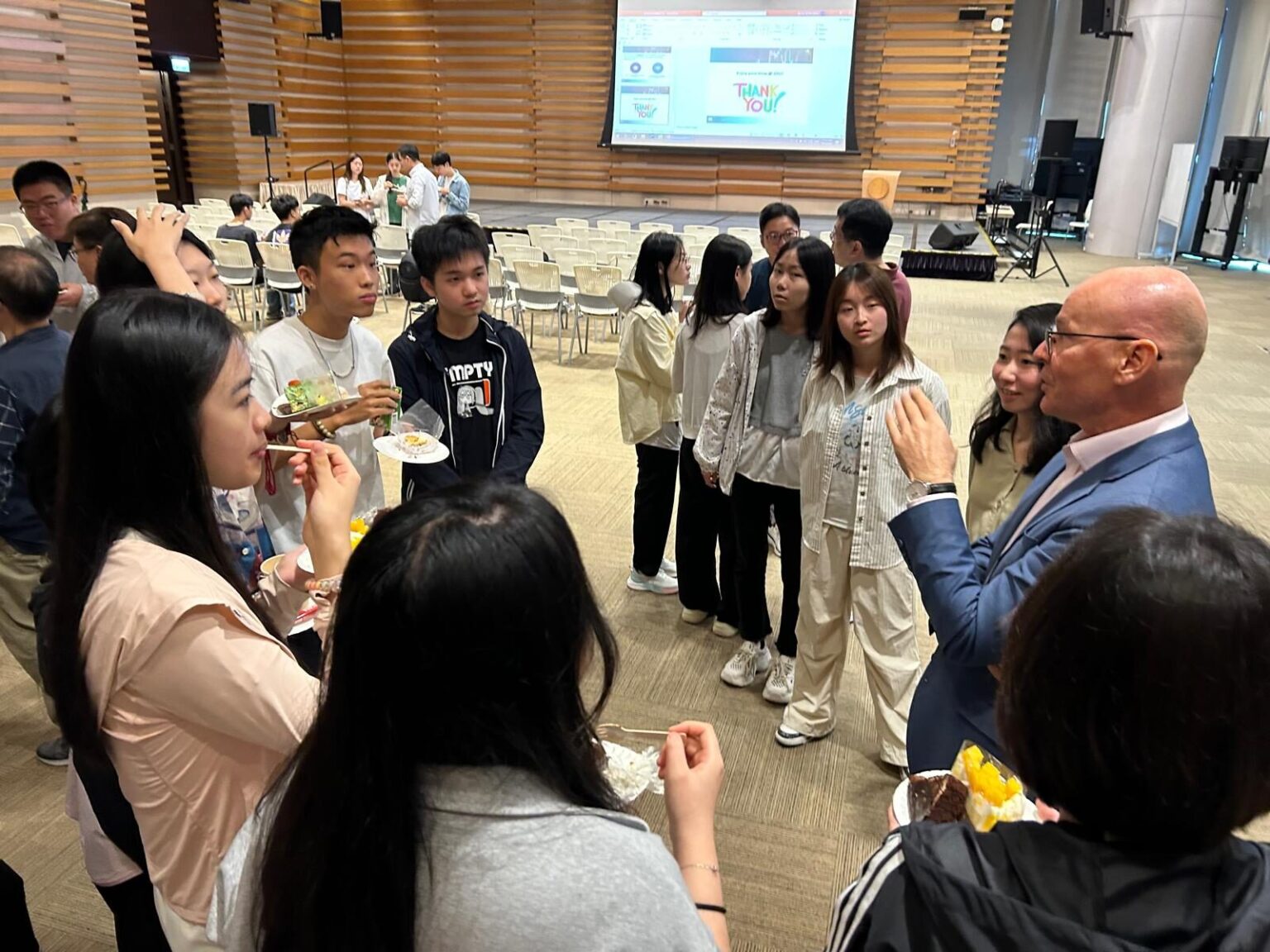 A Warm Welcome: Tea Reception Connects New Mainland Students with ...